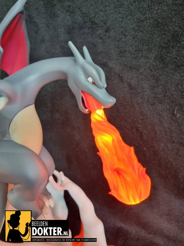 First 4 Figures - Charizard Shiny Custom Repaint (Pokémon)